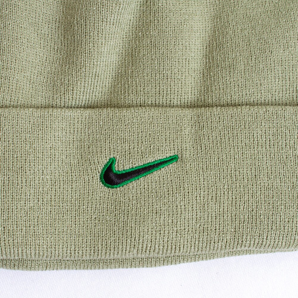 Green Oil Nike Peak Standard Cuff Pom Acrylic Sideline 24 Black Green Outline O Adjustable Beanie